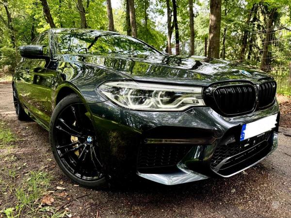 Pelēks BMW M5 2018 Viļņa, ar dzinēja tilpumu 4.40 L un nobraukumu 212 tūkst. km par 36950 €, foto 1 vietnē AUTOMOTO.COM.LV