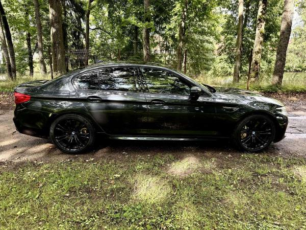 Pelēks BMW M5 2018 Viļņa, ar dzinēja tilpumu 4.40 L un nobraukumu 212 tūkst. km par 36950 €, foto 6 vietnē AUTOMOTO.COM.LV