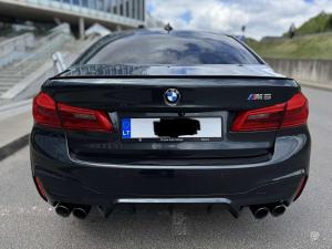 Grey BMW M5 2018 in Vilnius, with an engine capacity of 4.40 L and mileage of 212 thousand km for 36999 €, photo 6 on AUTOMOTO.COM.LV