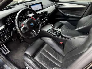 Grey BMW M5 2018 in Vilnius, with an engine capacity of 4.40 L and mileage of 212 thousand km for 36999 €, photo 11 on AUTOMOTO.COM.LV