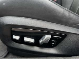 Grey BMW M5 2018 in Vilnius, with an engine capacity of 4.40 L and mileage of 212 thousand km for 36999 €, photo 14 on AUTOMOTO.COM.LV