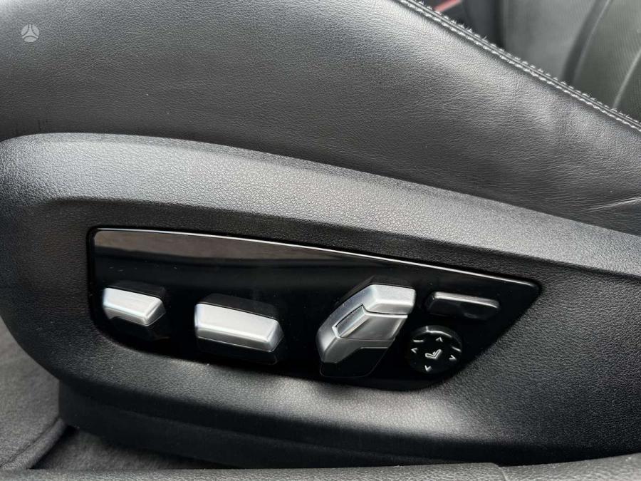Grey BMW M5 2018 in Vilnius, with an engine capacity of 4.40 L and mileage of 212 thousand km for 36999 €, photo 14 on AUTOMOTO.COM.LV