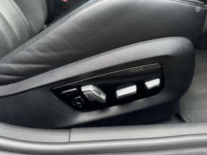 Grey BMW M5 2018 in Vilnius, with an engine capacity of 4.40 L and mileage of 212 thousand km for 36999 €, photo 15 on AUTOMOTO.COM.LV
