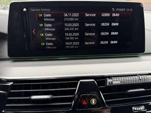 Grey BMW M5 2018 in Vilnius, with an engine capacity of 4.40 L and mileage of 212 thousand km for 36999 €, photo 24 on AUTOMOTO.COM.LV