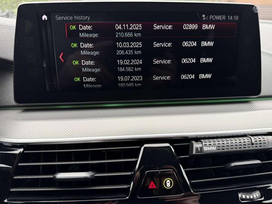 Grey BMW M5 2018 in Vilnius, with an engine capacity of 4.40 L and mileage of 212 thousand km for 36999 €, photo 24 on AUTOMOTO.COM.LV