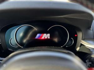 Grey BMW M5 2018 in Vilnius, with an engine capacity of 4.40 L and mileage of 212 thousand km for 36999 €, photo 26 on AUTOMOTO.COM.LV