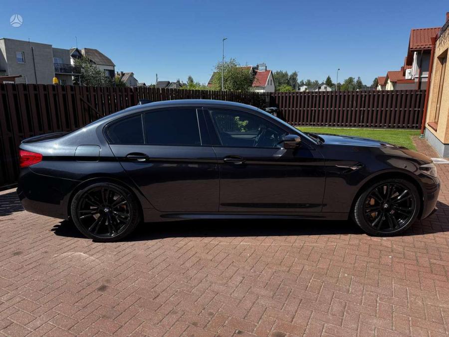 Pelēks BMW M5 2018 Viļņa, ar dzinēja tilpumu 4.40 L un nobraukumu 10 tūkst. km par 43200 €, foto 10 vietnē AUTOMOTO.COM.LV