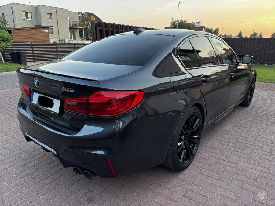 Pelēks BMW M5 2018 Viļņa, ar dzinēja tilpumu 4.40 L un nobraukumu 10 tūkst. km par 43200 €, foto 13 vietnē AUTOMOTO.COM.LV