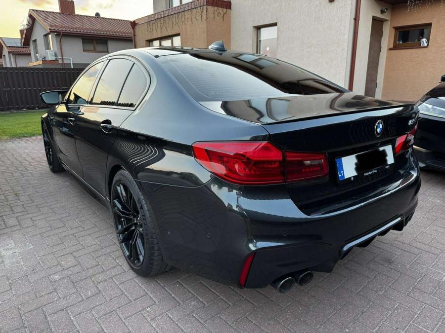 Pelēks BMW M5 2018 Viļņa, ar dzinēja tilpumu 4.40 L un nobraukumu 10 tūkst. km par 43200 €, foto 15 vietnē AUTOMOTO.COM.LV