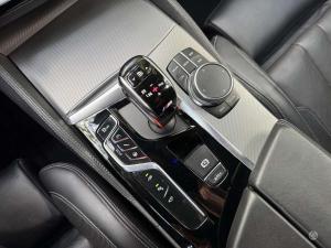 Pelēks BMW M5 2018 Viļņa, ar dzinēja tilpumu 4.40 L un nobraukumu 10 tūkst. km par 43200 €, foto 23 vietnē AUTOMOTO.COM.LV