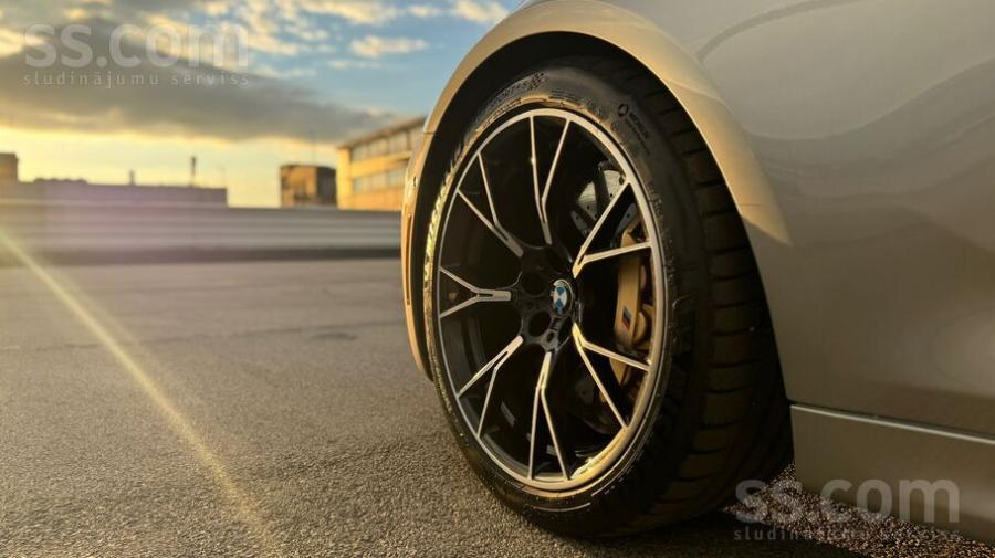 Grey BMW M5 2019 in Riga, with an engine capacity of 4.40 L and mileage of 108 thousand km for 59990 €, photo 26 on AUTOMOTO.COM.LV