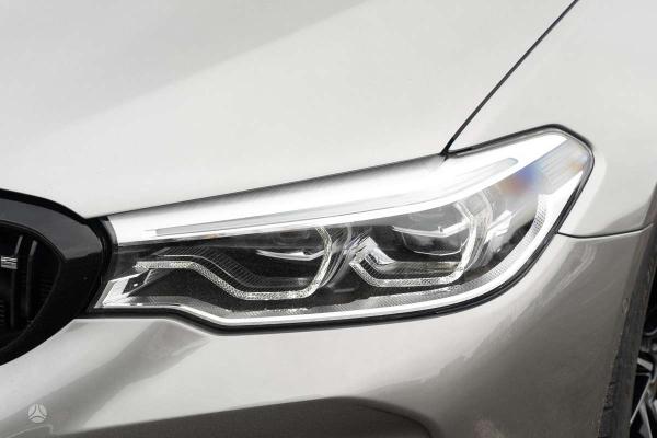 Grey BMW M5 2019 in Vilnius, with an engine capacity of 4.40 L and mileage of 150 thousand km for 47500 €, photo 5 on AUTOMOTO.COM.LV