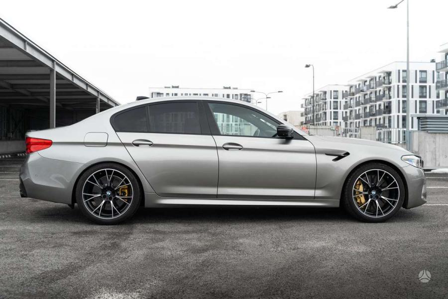 Pelēks BMW M5 2019 Viļņa, ar dzinēja tilpumu 4.40 L un nobraukumu 150 tūkst. km par 47500 €, foto 9 vietnē AUTOMOTO.COM.LV
