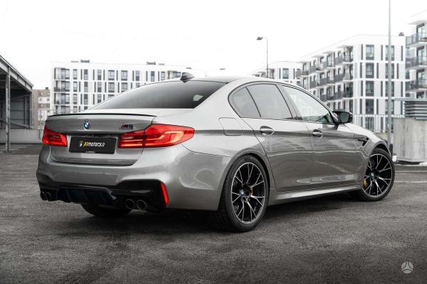 Grey BMW M5 2019 in Vilnius, with an engine capacity of 4.40 L and mileage of 150 thousand km for 47500 €, photo 11 on AUTOMOTO.COM.LV