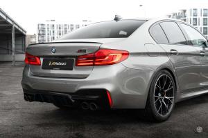 Pelēks BMW M5 2019 Viļņa, ar dzinēja tilpumu 4.40 L un nobraukumu 150 tūkst. km par 47500 €, foto 12 vietnē AUTOMOTO.COM.LV