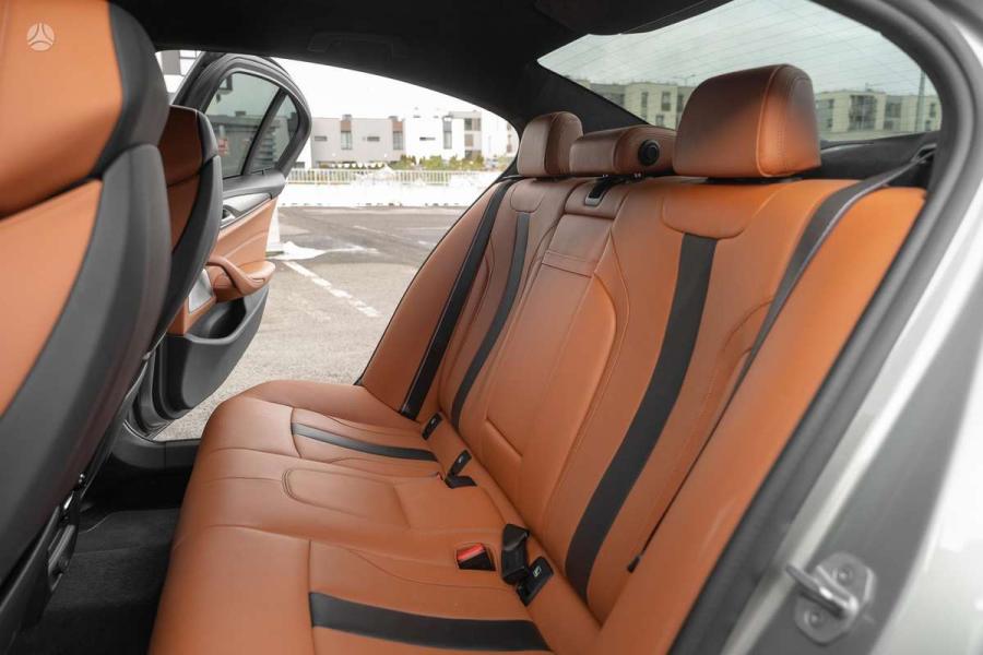 Pelēks BMW M5 2019 Viļņa, ar dzinēja tilpumu 4.40 L un nobraukumu 150 tūkst. km par 47500 €, foto 22 vietnē AUTOMOTO.COM.LV