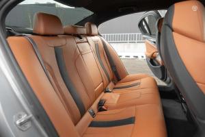 Pelēks BMW M5 2019 Viļņa, ar dzinēja tilpumu 4.40 L un nobraukumu 150 tūkst. km par 47500 €, foto 23 vietnē AUTOMOTO.COM.LV