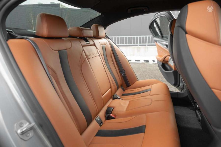 Pelēks BMW M5 2019 Viļņa, ar dzinēja tilpumu 4.40 L un nobraukumu 150 tūkst. km par 47500 €, foto 23 vietnē AUTOMOTO.COM.LV