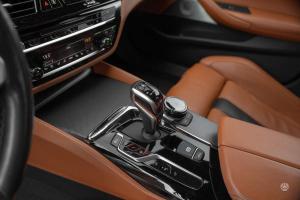 Pelēks BMW M5 2019 Viļņa, ar dzinēja tilpumu 4.40 L un nobraukumu 150 tūkst. km par 47500 €, foto 26 vietnē AUTOMOTO.COM.LV