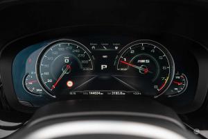 Pelēks BMW M5 2019 Viļņa, ar dzinēja tilpumu 4.40 L un nobraukumu 150 tūkst. km par 47500 €, foto 32 vietnē AUTOMOTO.COM.LV