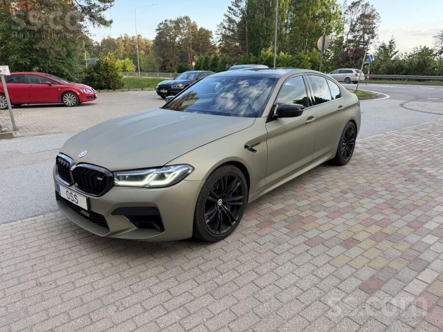 Grey BMW M5 2020 in Riga, with an engine capacity of 4.40 L and mileage of 127 thousand km for 69900 €, photo 3 on AUTOMOTO.COM.LV