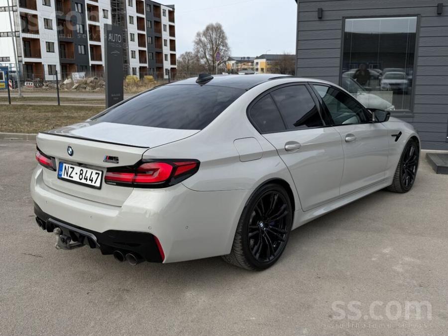 Pelēks BMW M5 2022 Jelgava, ar dzinēja tilpumu 4.40 L un nobraukumu 0 tūkst. km par 68500 €, foto 7 vietnē AUTOMOTO.COM.LV