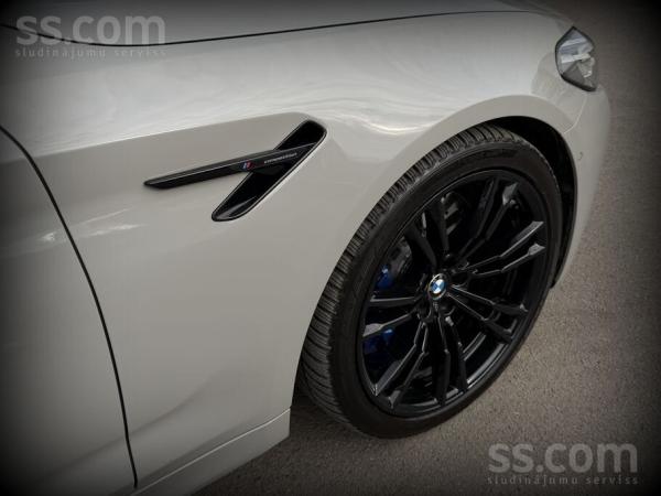 Pelēks BMW M5 2022 Jelgava, ar dzinēja tilpumu 4.40 L un nobraukumu 0 tūkst. km par 68500 €, foto 10 vietnē AUTOMOTO.COM.LV