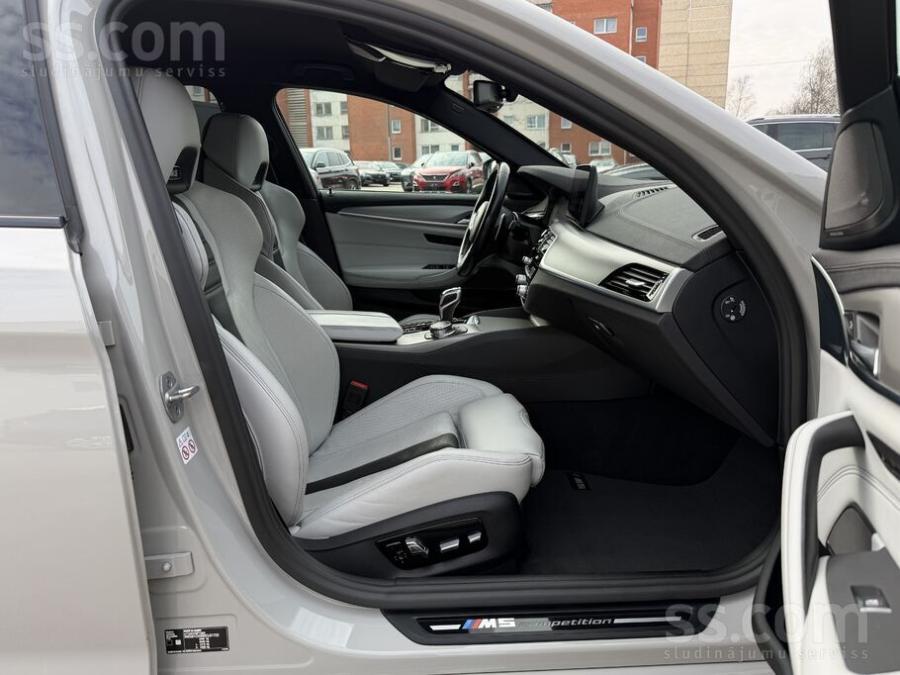 Pelēks BMW M5 2022 Jelgava, ar dzinēja tilpumu 4.40 L un nobraukumu 0 tūkst. km par 68500 €, foto 16 vietnē AUTOMOTO.COM.LV