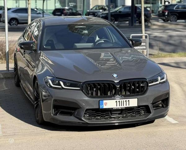 Pelēks BMW M5 2022 Viļņa, ar dzinēja tilpumu 4.40 L un nobraukumu 33 tūkst. km par 59000 €, foto 2 vietnē AUTOMOTO.COM.LV