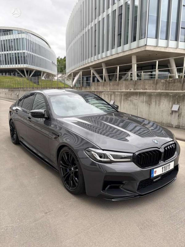 Pelēks BMW M5 2022 Viļņa, ar dzinēja tilpumu 4.40 L un nobraukumu 33 tūkst. km par 59000 €, foto 6 vietnē AUTOMOTO.COM.LV