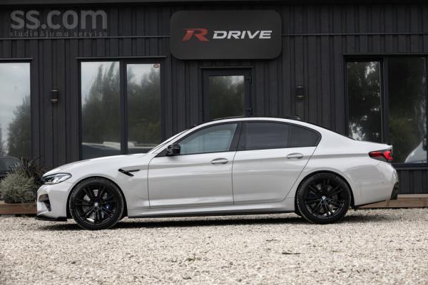 Grey BMW M5 2022 in Jelgava, with an engine capacity of 4.40 L and mileage of 101 thousand km for 73200 €, photo 8 on AUTOMOTO.COM.LV