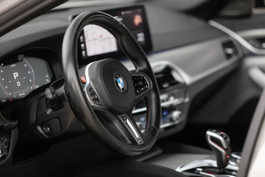 Pelēks BMW M5 2022 Jelgava, ar dzinēja tilpumu 4.40 L un nobraukumu 101 tūkst. km par 73200 €, foto 14 vietnē AUTOMOTO.COM.LV