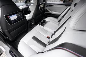 Pelēks BMW M5 2022 Jelgava, ar dzinēja tilpumu 4.40 L un nobraukumu 101 tūkst. km par 73200 €, foto 21 vietnē AUTOMOTO.COM.LV