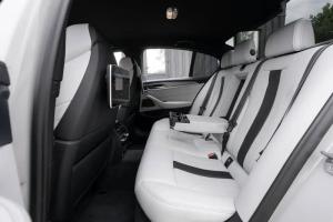 Pelēks BMW M5 2022 Jelgava, ar dzinēja tilpumu 4.40 L un nobraukumu 101 tūkst. km par 73200 €, foto 22 vietnē AUTOMOTO.COM.LV