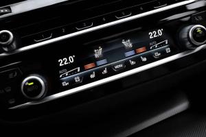 Pelēks BMW M5 2022 Jelgava, ar dzinēja tilpumu 4.40 L un nobraukumu 101 tūkst. km par 73200 €, foto 35 vietnē AUTOMOTO.COM.LV