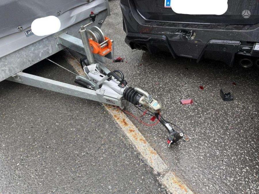 Grey BMW M5 2025 in Klaipeda, with an engine capacity of 4.40 L and mileage of 11 thousand km for 68200 €, photo 10 on AUTOMOTO.COM.LV