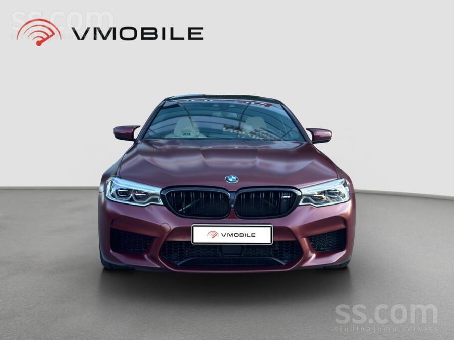 Red BMW M5 2018 in Riga, with an engine capacity of 4.40 L and mileage of 135 thousand km for 44900 €, photo 3 on AUTOMOTO.COM.LV