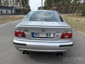 BMW M5 2002 Rīga, ar dzinēja tilpumu 5.00 L un nobraukumu 202 tūkst. km par 22000 €, foto 4 vietnē AUTOMOTO.COM.LV