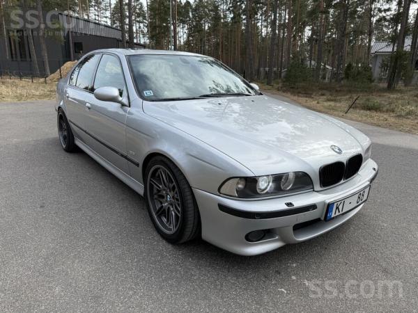 BMW M5 2002 in Riga, with an engine capacity of 5.00 L and mileage of 202 thousand km for 22000 €, photo 7 on AUTOMOTO.COM.LV