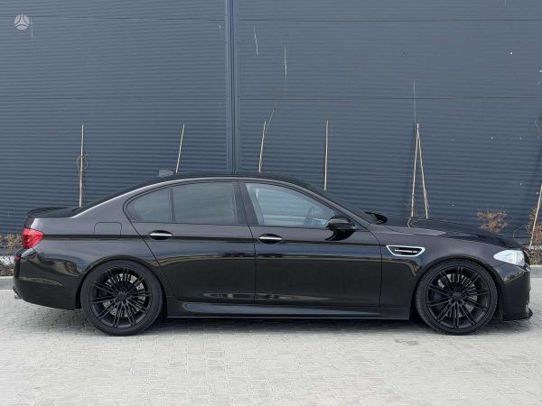 BMW M5 2012 in Vilnius, with an engine capacity of 4.40 L and mileage of 170 thousand km for 23700 €, photo 4 on AUTOMOTO.COM.LV