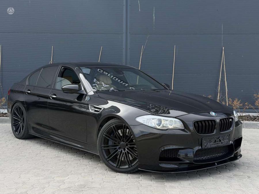 BMW M5 2012 in Vilnius, with an engine capacity of 4.40 L and mileage of 170 thousand km for 23700 €, photo 7 on AUTOMOTO.COM.LV