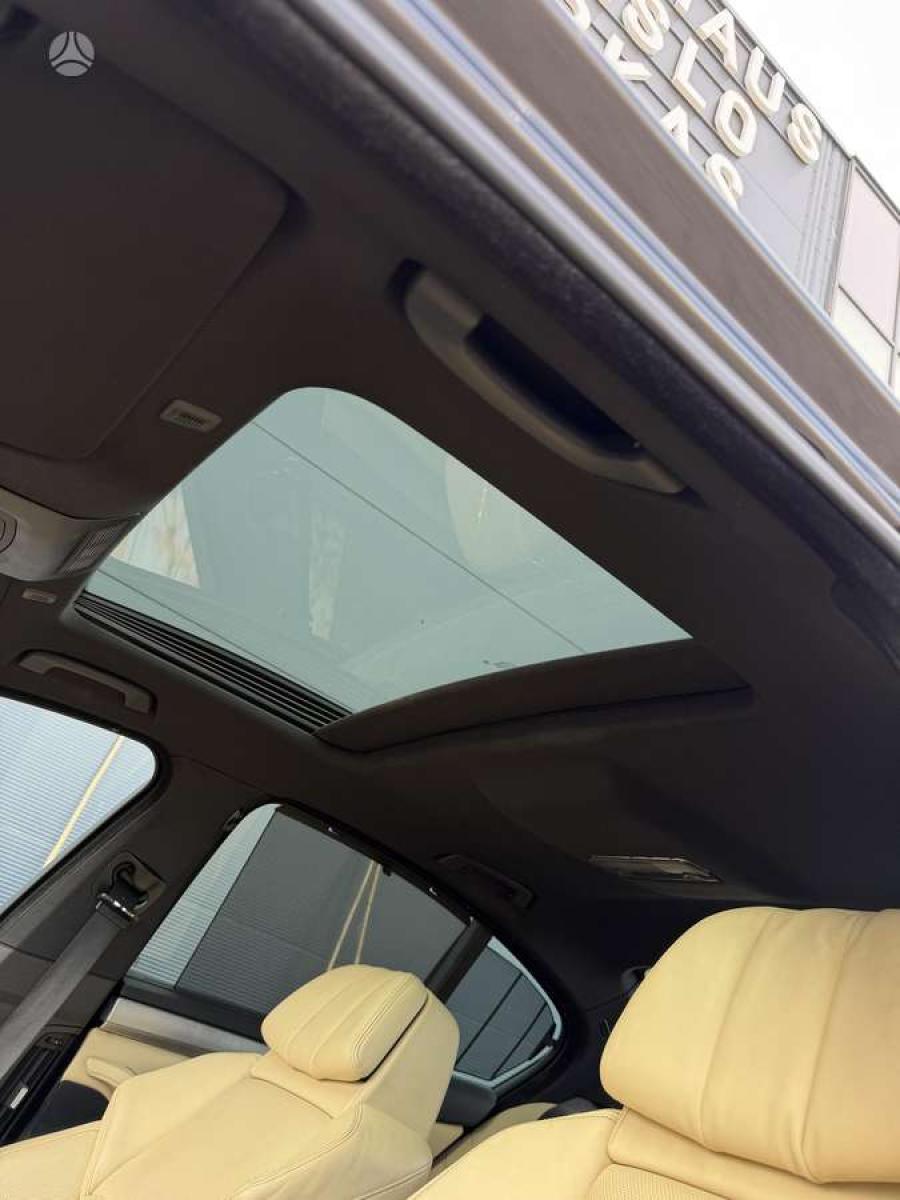 BMW M5 2012 in Vilnius, with an engine capacity of 4.40 L and mileage of 170 thousand km for 23700 €, photo 22 on AUTOMOTO.COM.LV