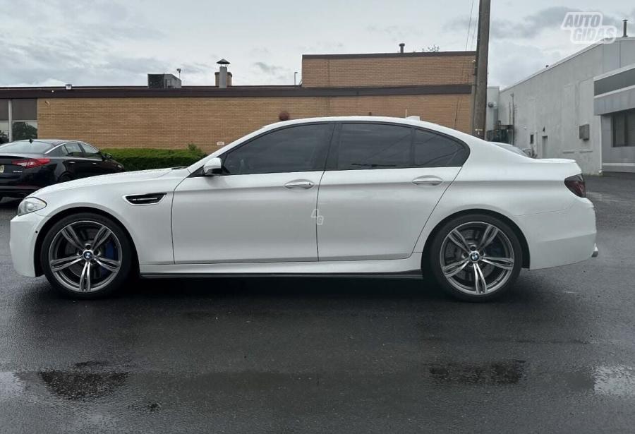 BMW M5 2013 in Klaipeda, with an engine capacity of 4.40 L and mileage of 170 thousand km for 25000 €, photo 3 on AUTOMOTO.COM.LV