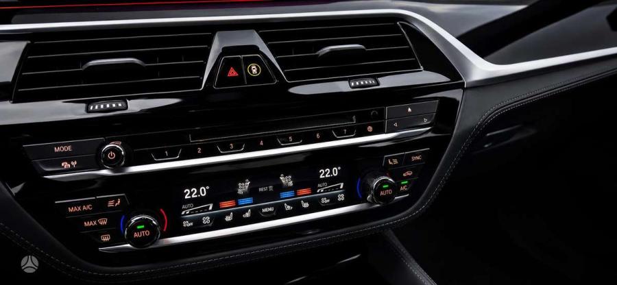 BMW M5 2018 Kauņa, ar dzinēja tilpumu 4.40 L un nobraukumu 71 tūkst. km par 48600 €, foto 24 vietnē AUTOMOTO.COM.LV