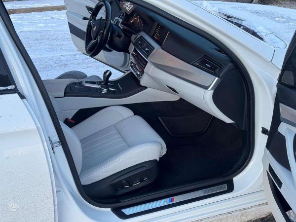 White BMW M5 2016 in Riga, with an engine capacity of 0.00 L and mileage of 67 thousand km for 36500 €, photo 10 on AUTOMOTO.COM.LV
