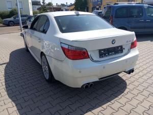 Balts BMW M5 2008 Viļņa, ar dzinēja tilpumu 5.00 L un nobraukumu 142 tūkst. km par 26000 €, foto 5 vietnē AUTOMOTO.COM.LV
