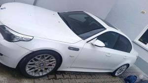 Balts BMW M5 2008 Viļņa, ar dzinēja tilpumu 5.00 L un nobraukumu 142 tūkst. km par 26000 €, foto 6 vietnē AUTOMOTO.COM.LV