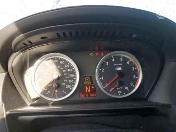 White BMW M5 2008 in Vilnius, with an engine capacity of 5.00 L and mileage of 142 thousand km for 26000 €, photo 7 on AUTOMOTO.COM.LV