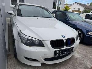 Balts BMW M5 2008 Viļņa, ar dzinēja tilpumu 5.00 L un nobraukumu 142 tūkst. km par 26000 €, foto 12 vietnē AUTOMOTO.COM.LV