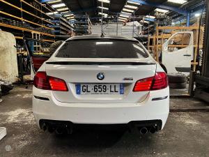 White BMW M5 2012 in Vilnius, with an engine capacity of 4.40 L and mileage of 112 thousand km for 24000 €, photo 8 on AUTOMOTO.COM.LV